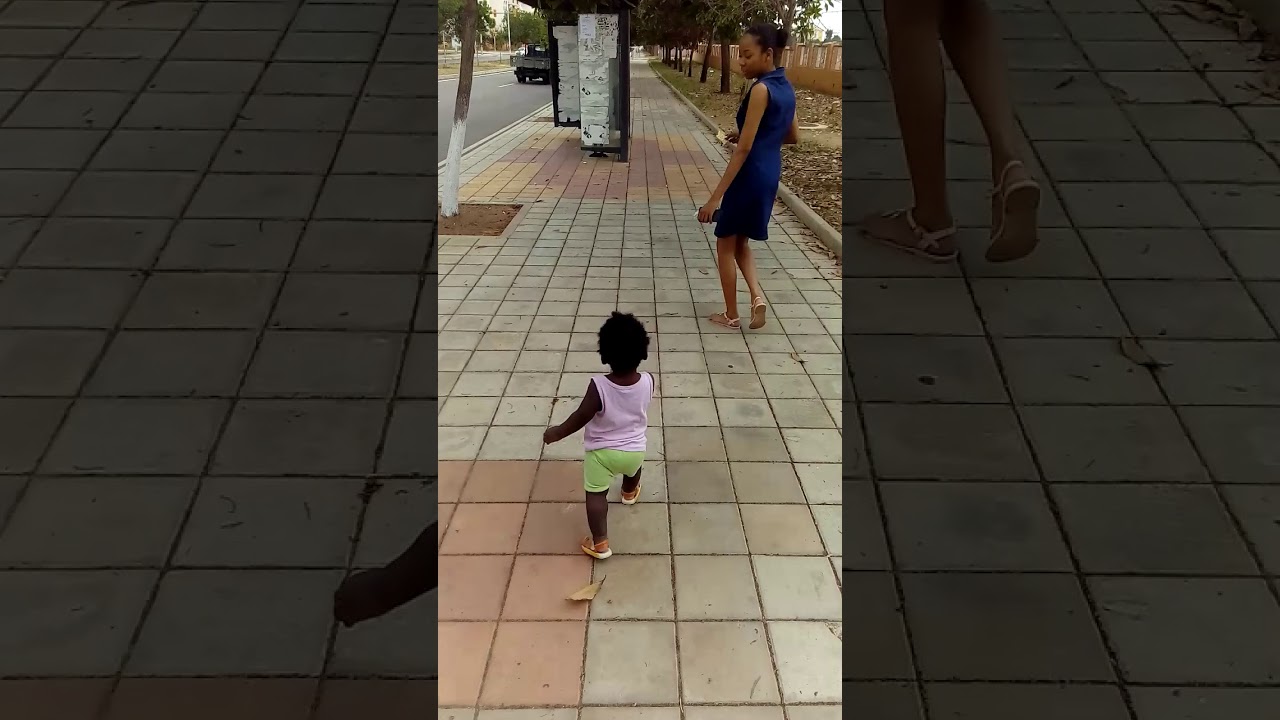 Michael inglês passeando pelas ruas do kilamba - YouTube