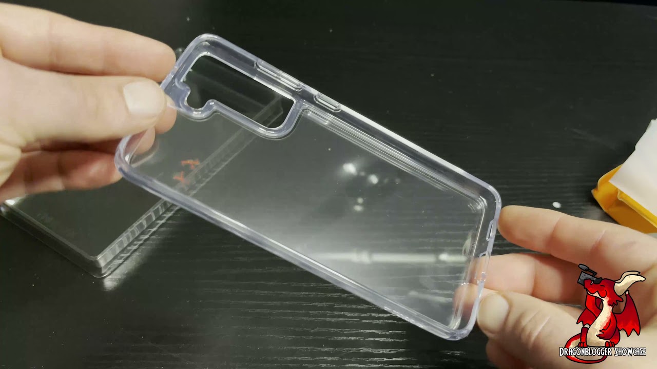 Showcasing Clear Samsung Galaxy S21 FE Case from TORRAS - Shopping Dragons