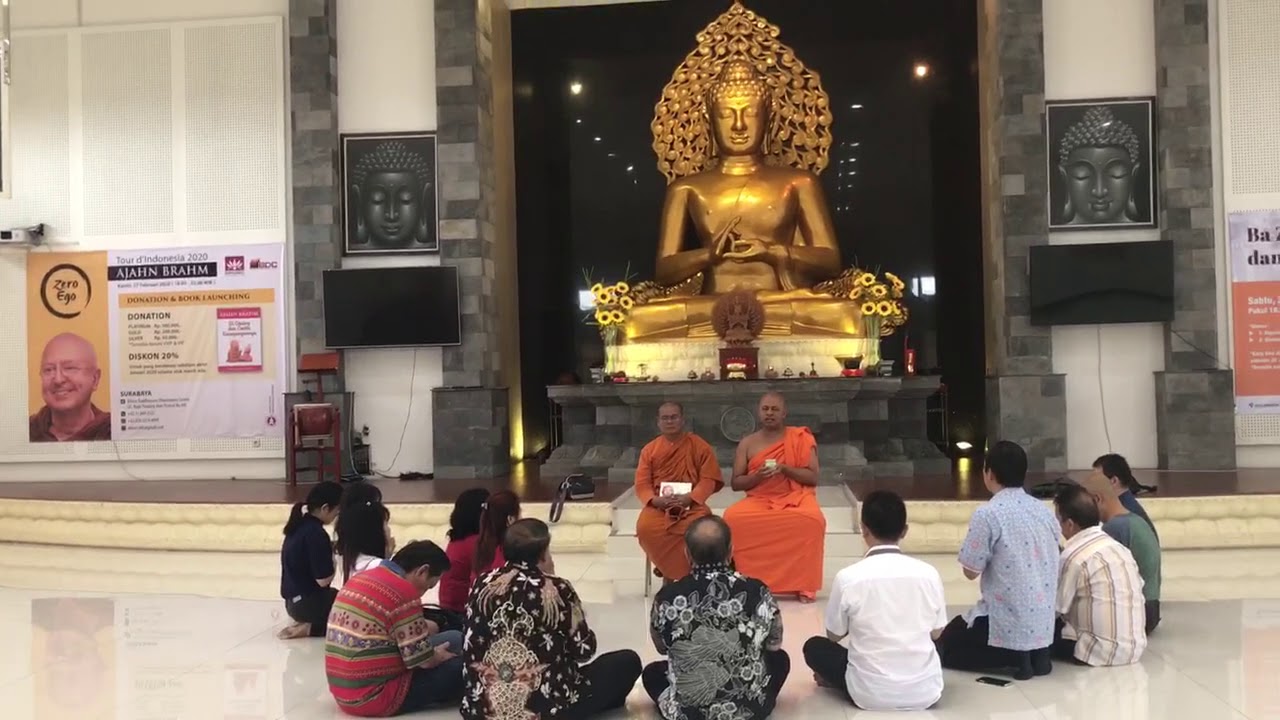 Dhammadesana and Chanting Bhante Devananda in Surabaya Indonesia - YouTube