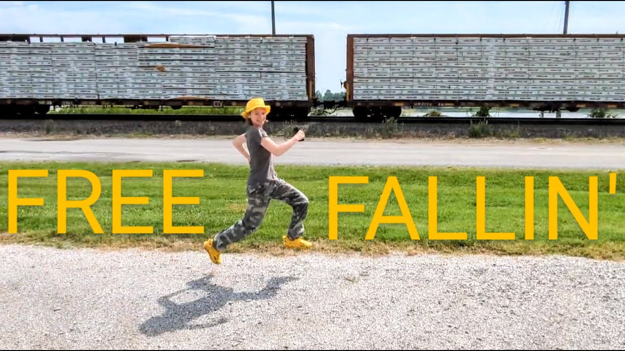 Free Fallin - Tom Petty Banjo Cover (5k subscriber special!!) - YouTube