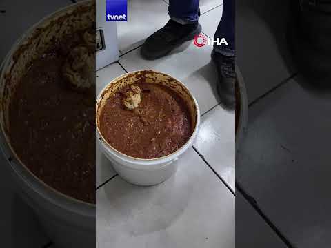 Baharat dolu kovanın içindeki çiğ et zabıtaları şaşırttı: Esnafa tutanak tutuldu #hatay #çiğet