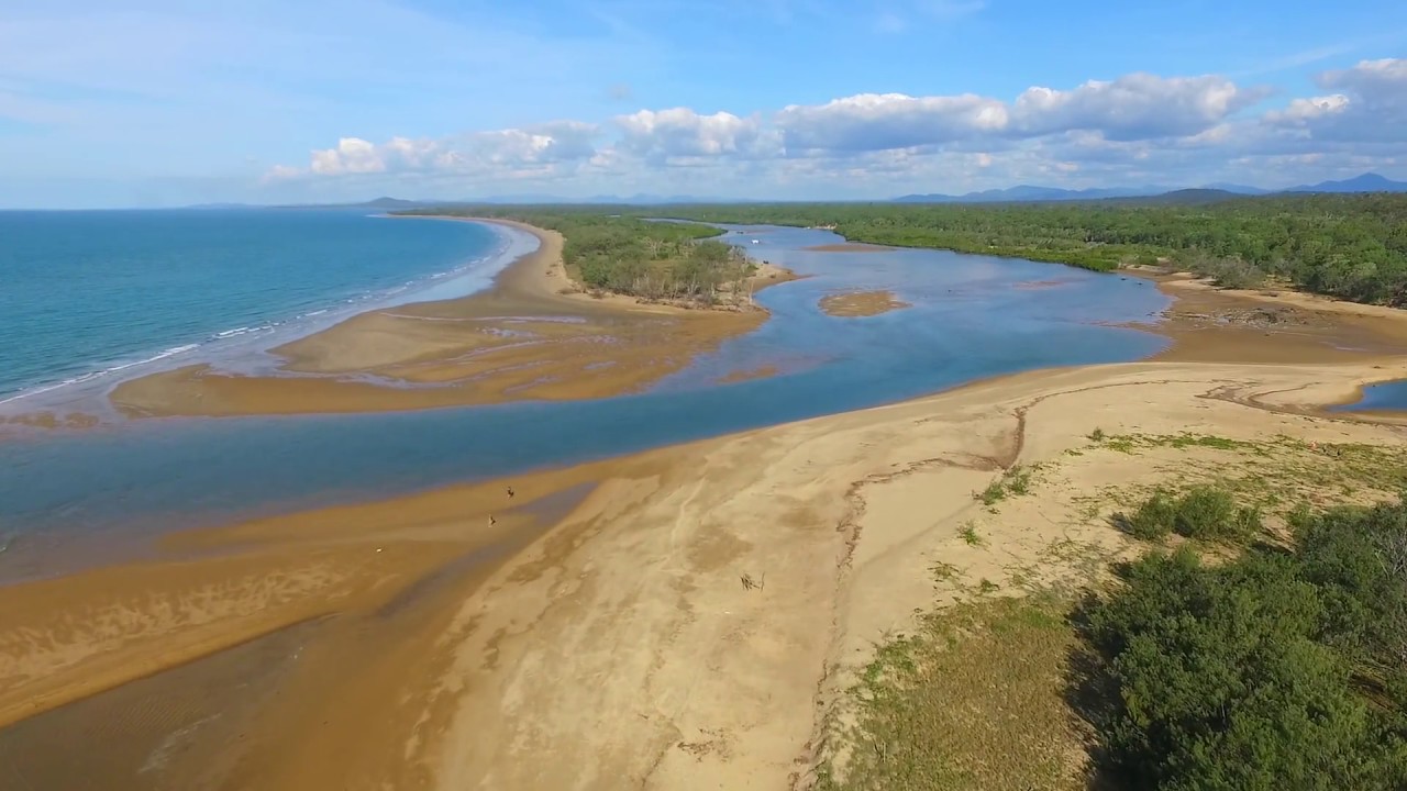 Tannum Sands - Australia - YouTube