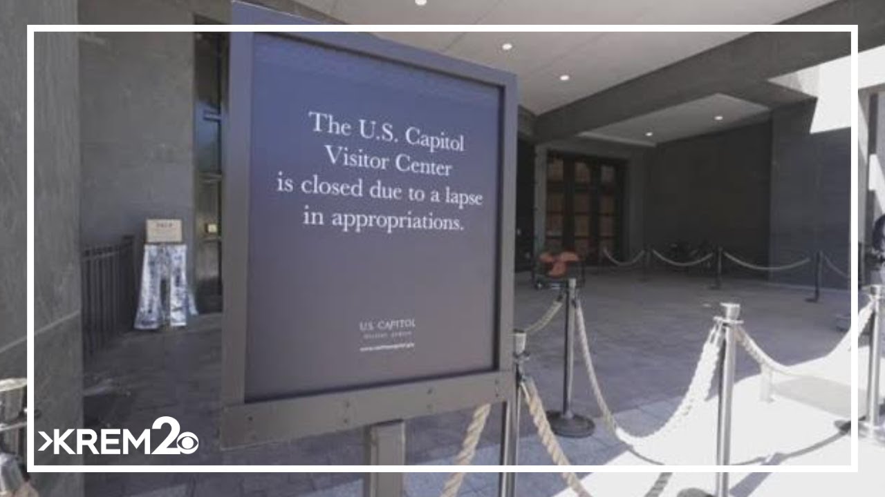 'Closed' signs begin to pop up at government buildings amid shutdown ...