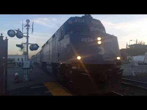 Late afternoon NJT & MNCR action at Rutherford, NJ 11/10/22 - YouTube