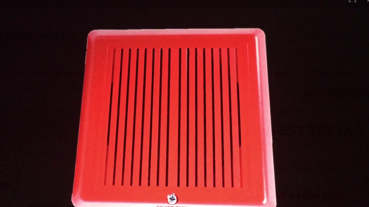 EST Integrity Horn Strobe Code 3 Sound Effect 3 - YouTube