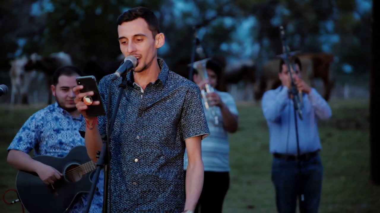 Cessar Roman y Su Grupo FuerzAerea Ft. Grupo Equis -"El Sr Michoacano" - YouTube