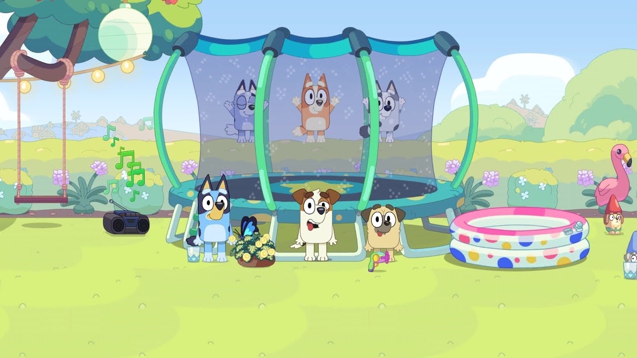 Bluey : Backyard Jumping Fun || Episode 6 - YouTube