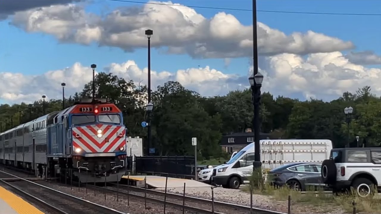 Metra 133 leaving barrington with birthday sequence for me 9/6/24 - YouTube