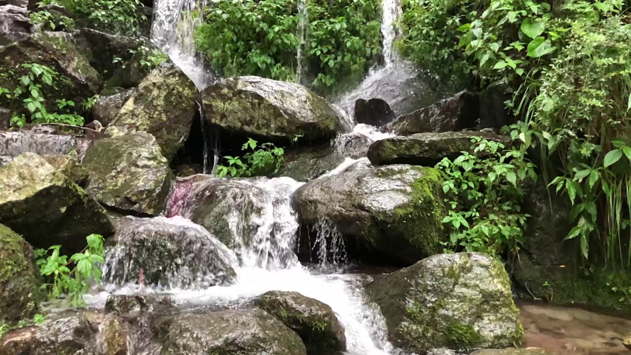 Beautiful waterfalls around Panchpula in Dalhousie, Himachal Pradesh ...