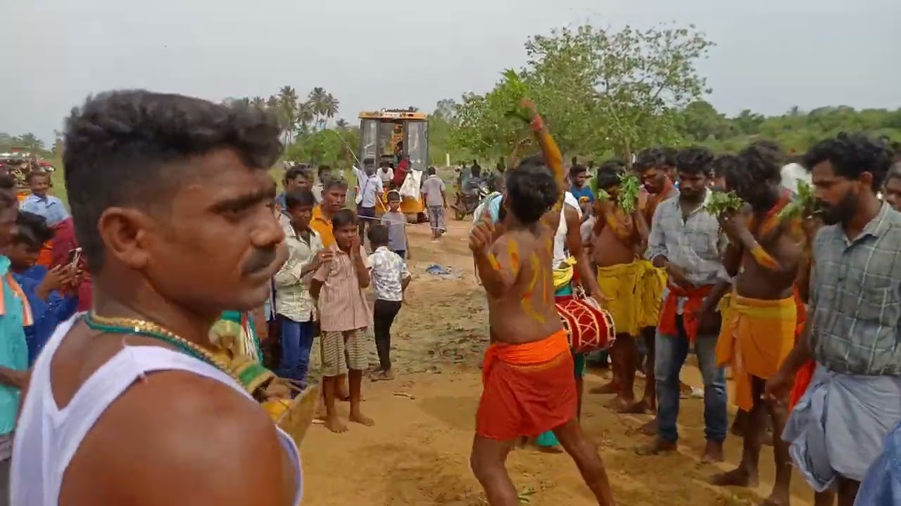 கரகம் அழைப்பு ஆவேசமாய் சாமி ஆடிய பக்தர்கள் | எத்தனை பேர் சாமி ...