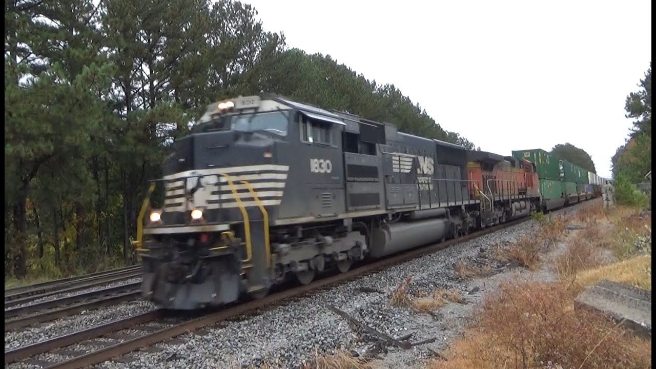 NS 27A (With an ACC Leader) Thru Doraville Georgia 10/30/2022 - YouTube