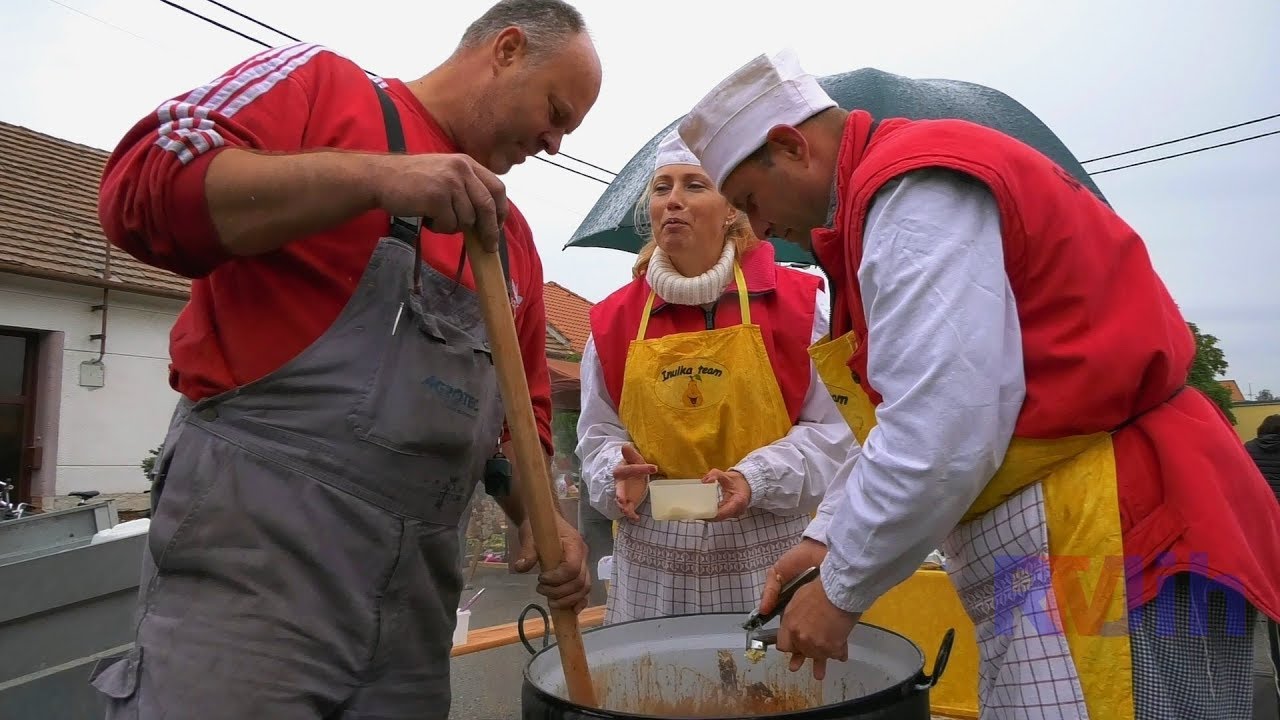 Největší úspěch měl v Hruškách dančí guláš - YouTube