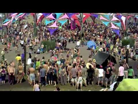 Ozora 2009 - Dancing in Mud - YouTube