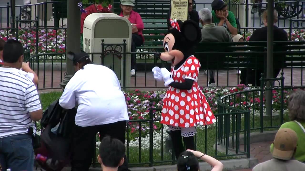 A Minnie Mouse HD Moment - YouTube