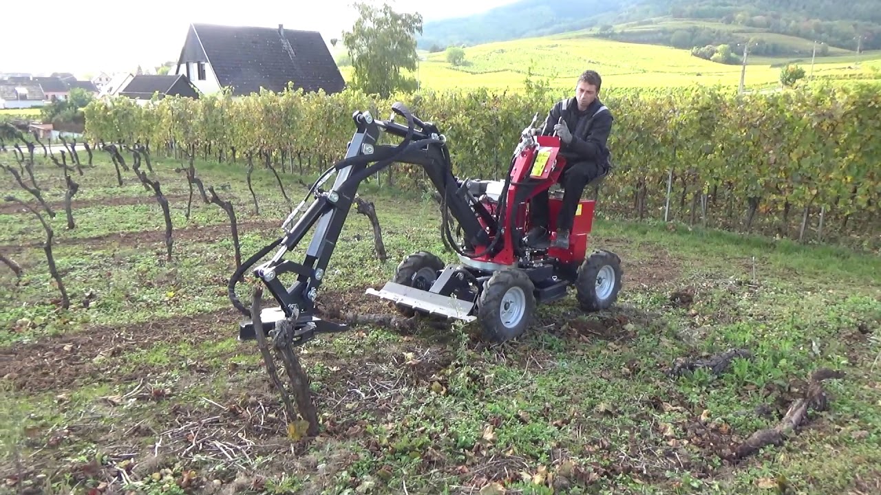 JMEKA - The Vine stock extractor for multi-function mini-digger JMEKA ...