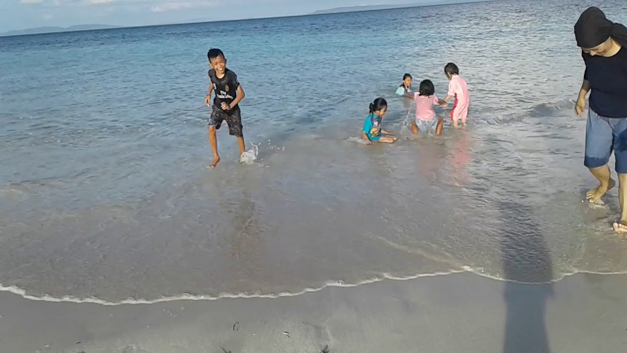 pantai bungin Nain island by family - YouTube