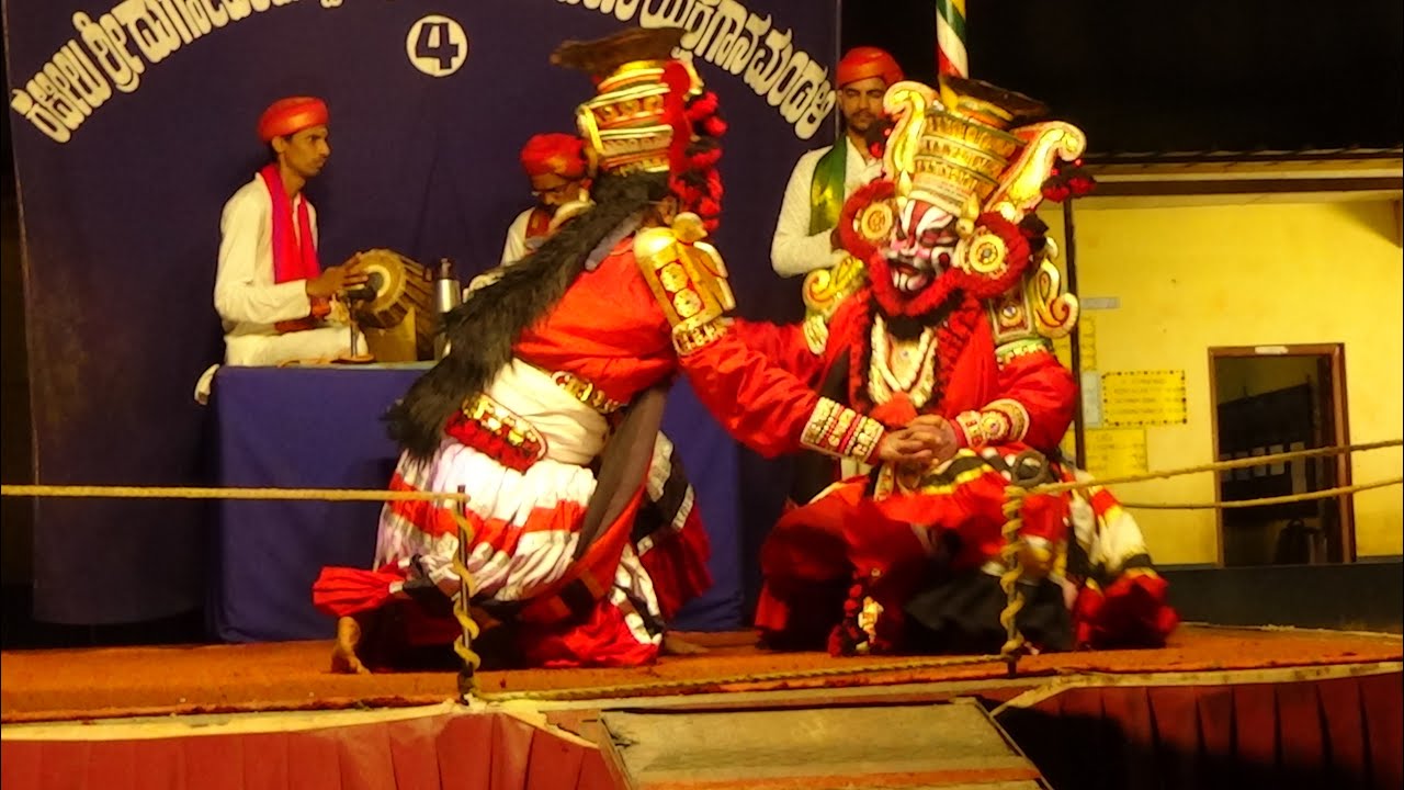 Yakshagana -- Dushasana Vadhe - 3 - Ballamanja - Shirankallu - Sarapady ...