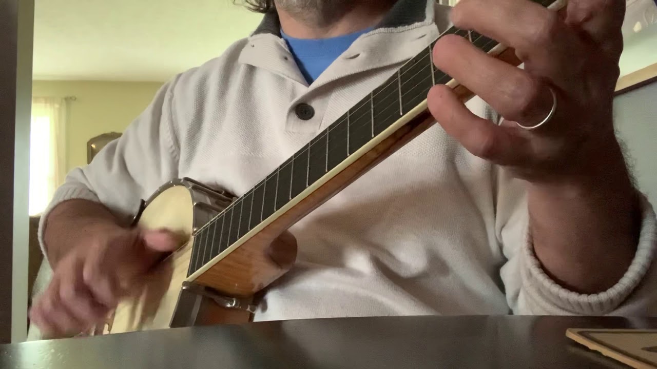 Clawhammer Banjo Hand Position