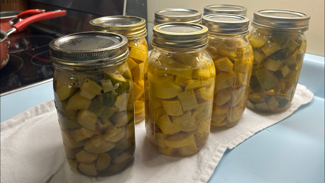 Canning squash and zucchini in less than 60 seconds - YouTube