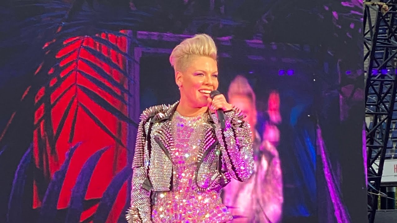 PINK live - opening get the party started I trustfall I so what & more ...