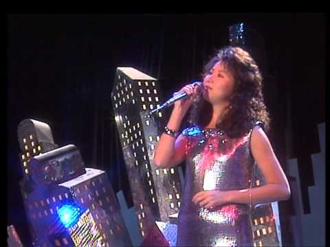 TOPPOP: Akiko Kobayashi - Koi ni Ochite (Fall In Love)