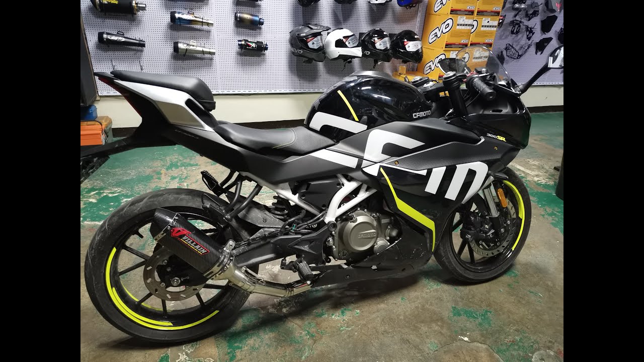 Villain Carbon on CFMoto 300SR | Zero One Moto - YouTube