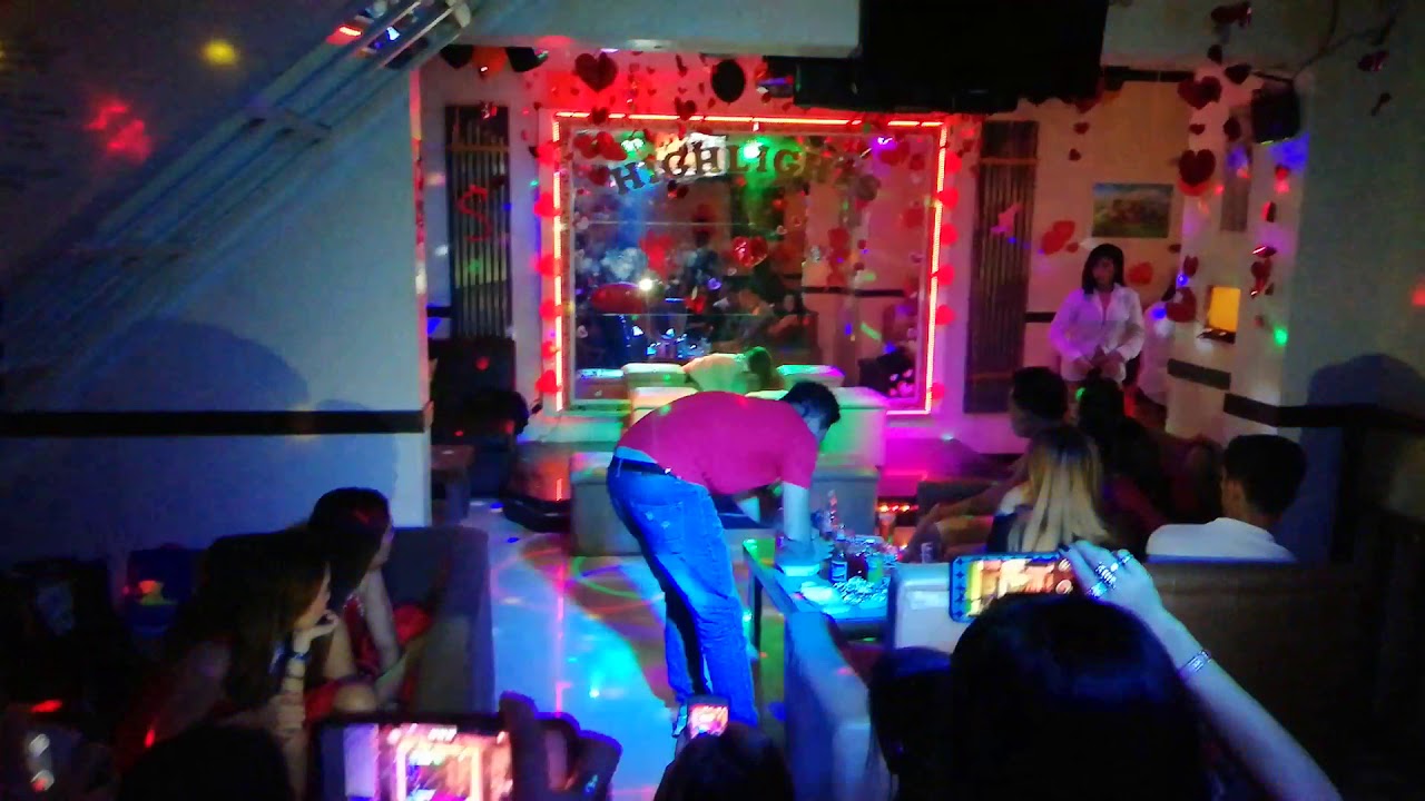 Highlights ktv bar in malate bocobo street highlights dancers - YouTube