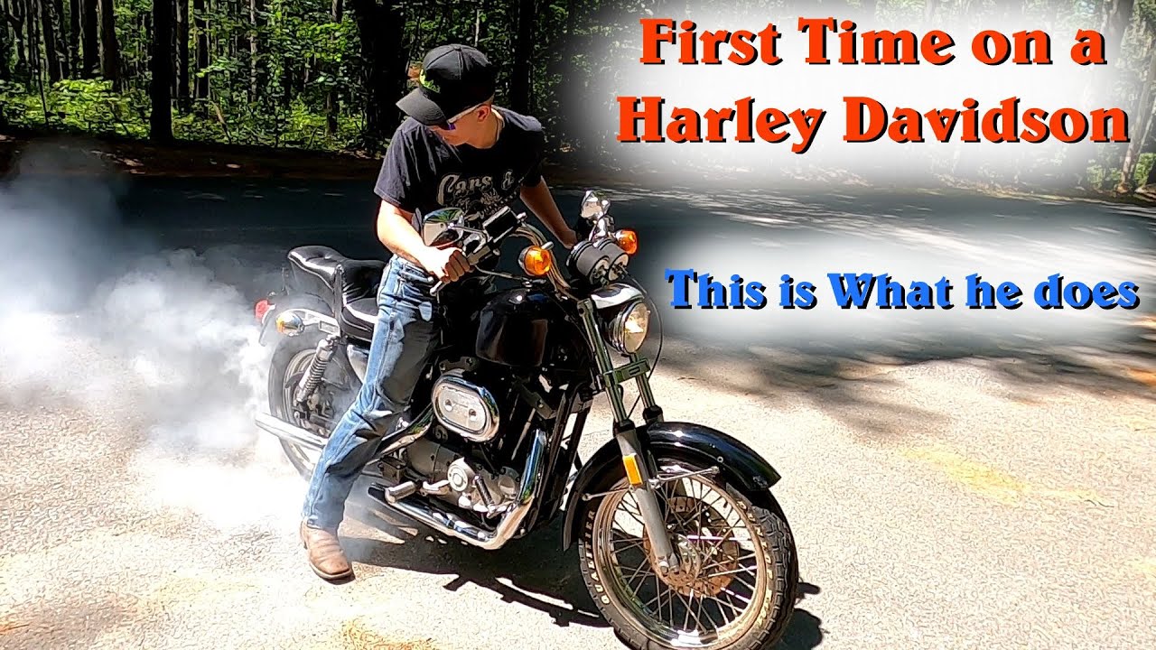 First Time Riding Harley Davidson, Start up, Ride and Burnout, Lots of ...