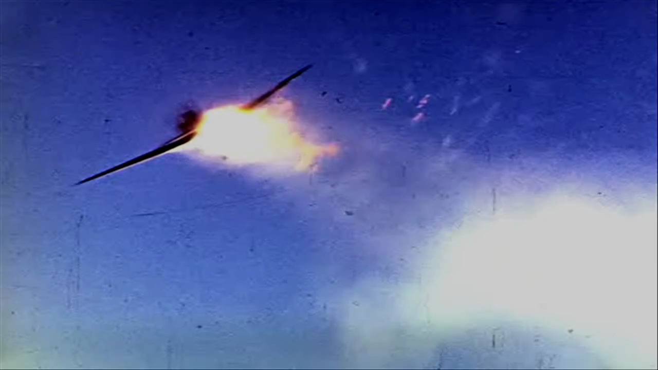 IL2 1946 Ricochet Gunsmoke 0 50 Caliber Bullets 3D Smoketrail - YouTube
