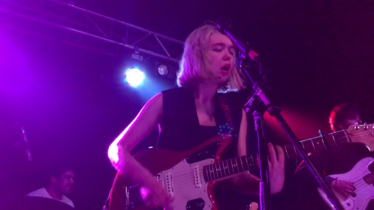 Heat Wave (Live) - Snail Mail - YouTube