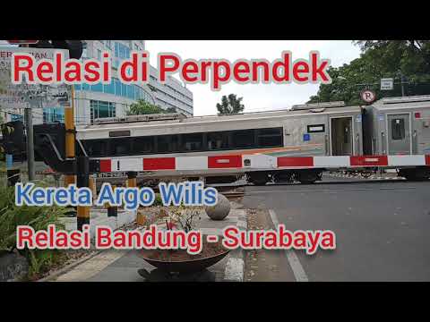 #Perlintasan Kereta Api Merdeka Kota Bandung.Perjalanan Argo Wilis di Perpendek.Daop 2 Bandung.