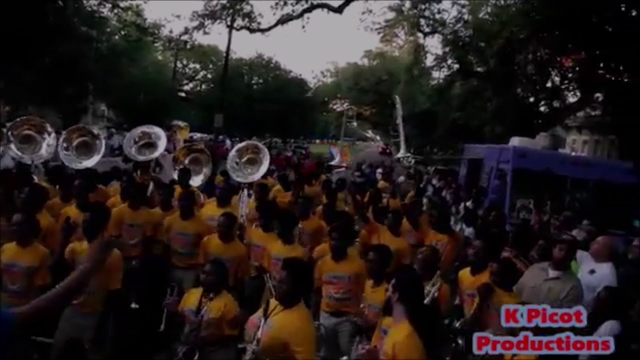 Landry - Walker marching band - "Yalchaster" - YouTube