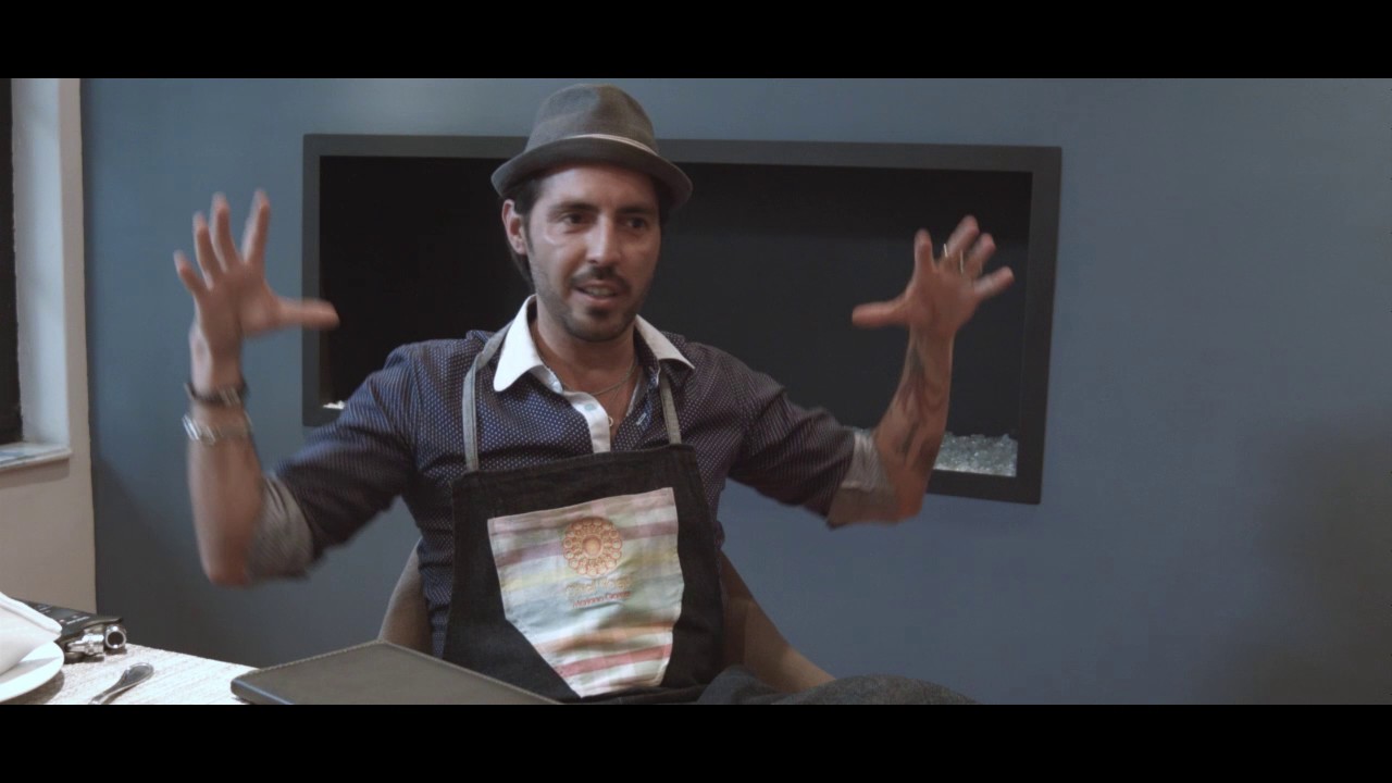 Entrevista con Chef Yogui #SoyWellnie - YouTube