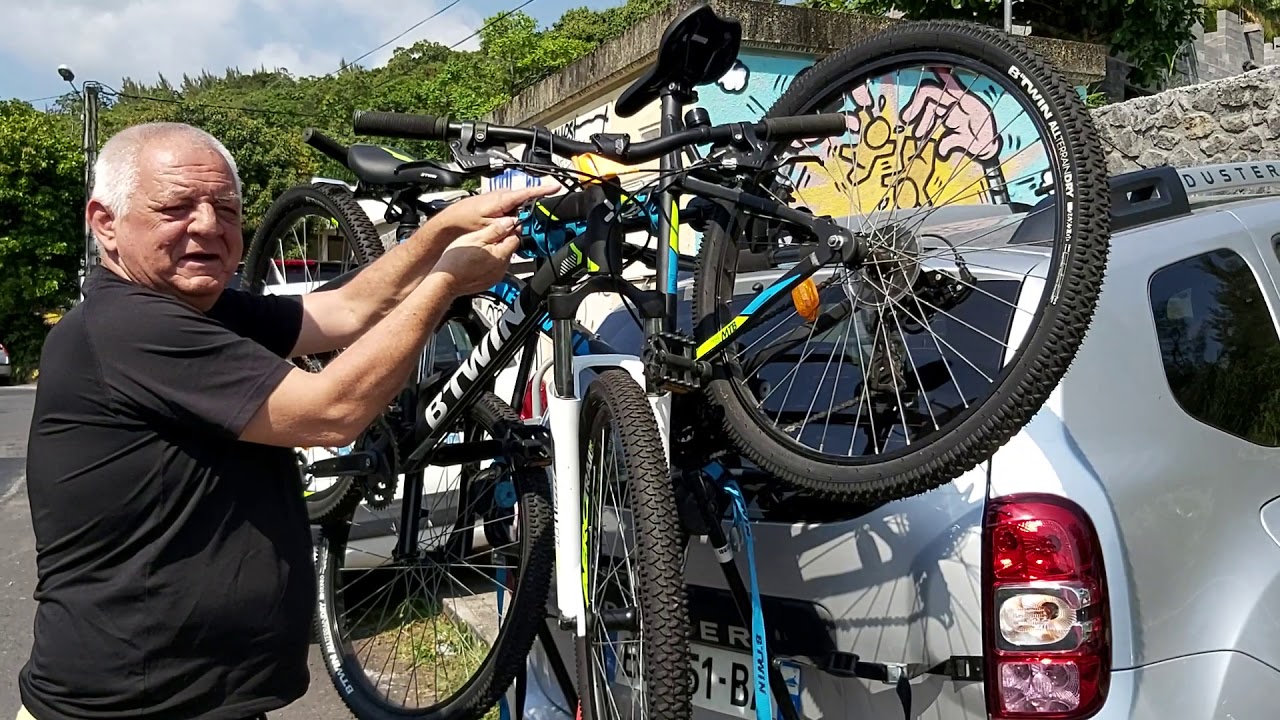 Luc et Tinia en ballade vers Saint Philippe - YouTube