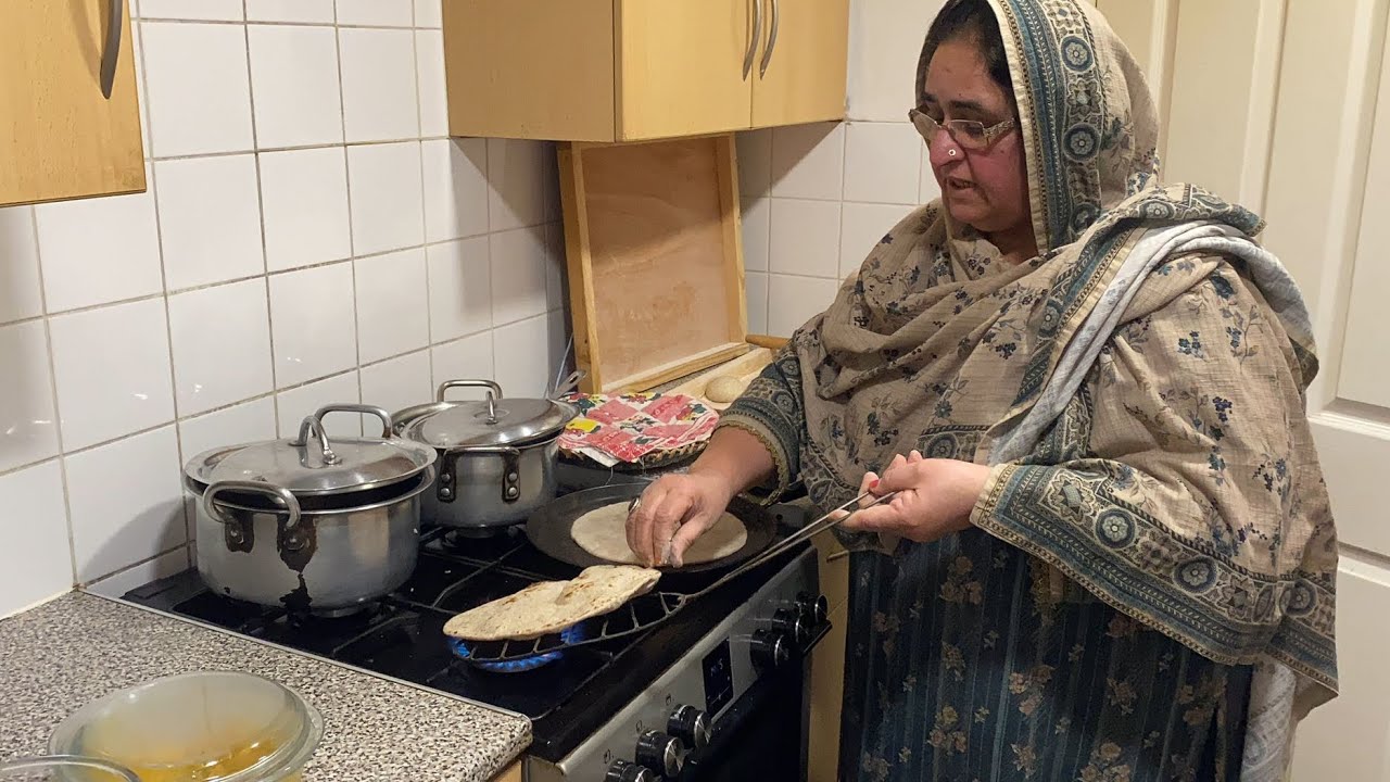 Daily simple desi cooking routine 😊 - YouTube