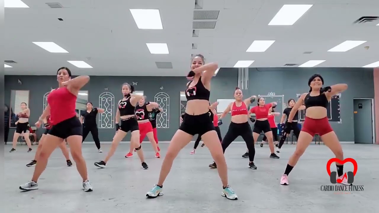 REGGAETON 🔥30 MIN CARDIO DANCE FITNESS - YouTube