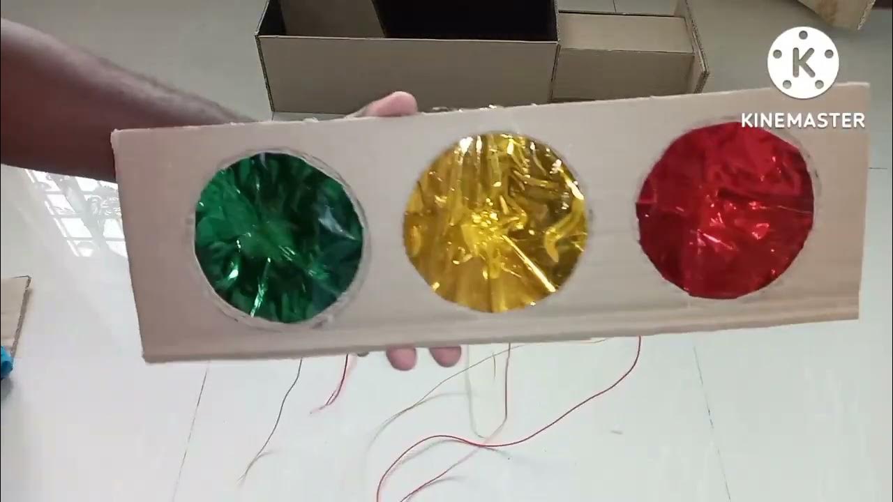 How To Make Traffic Light From Cardboard #shorts #trafficsignal - YouTube