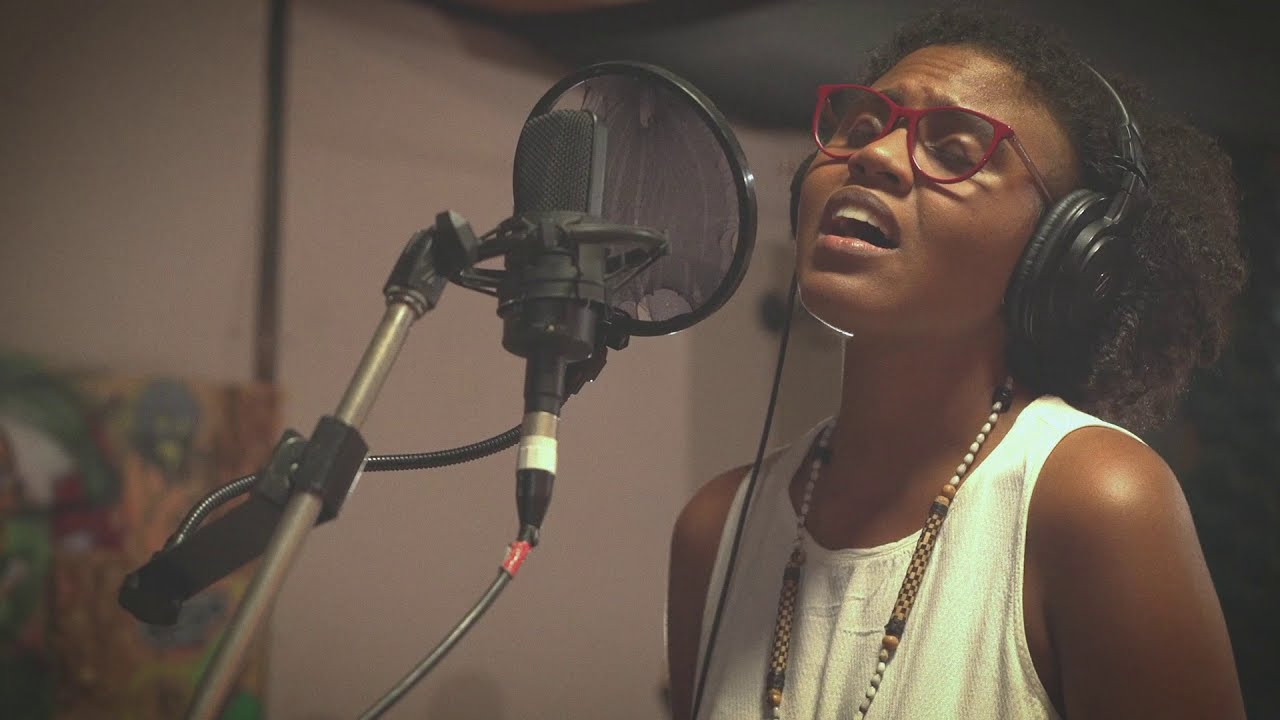 Elizabeth Mennezes - Dita Benedita - Videoclipe - YouTube