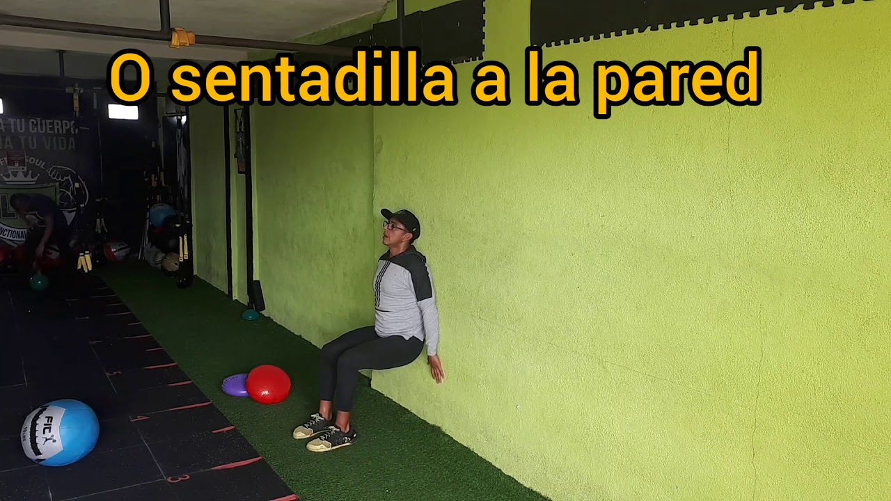 Wall sit o sentadilla a la pared - AC Training entrenamiento en casa ...