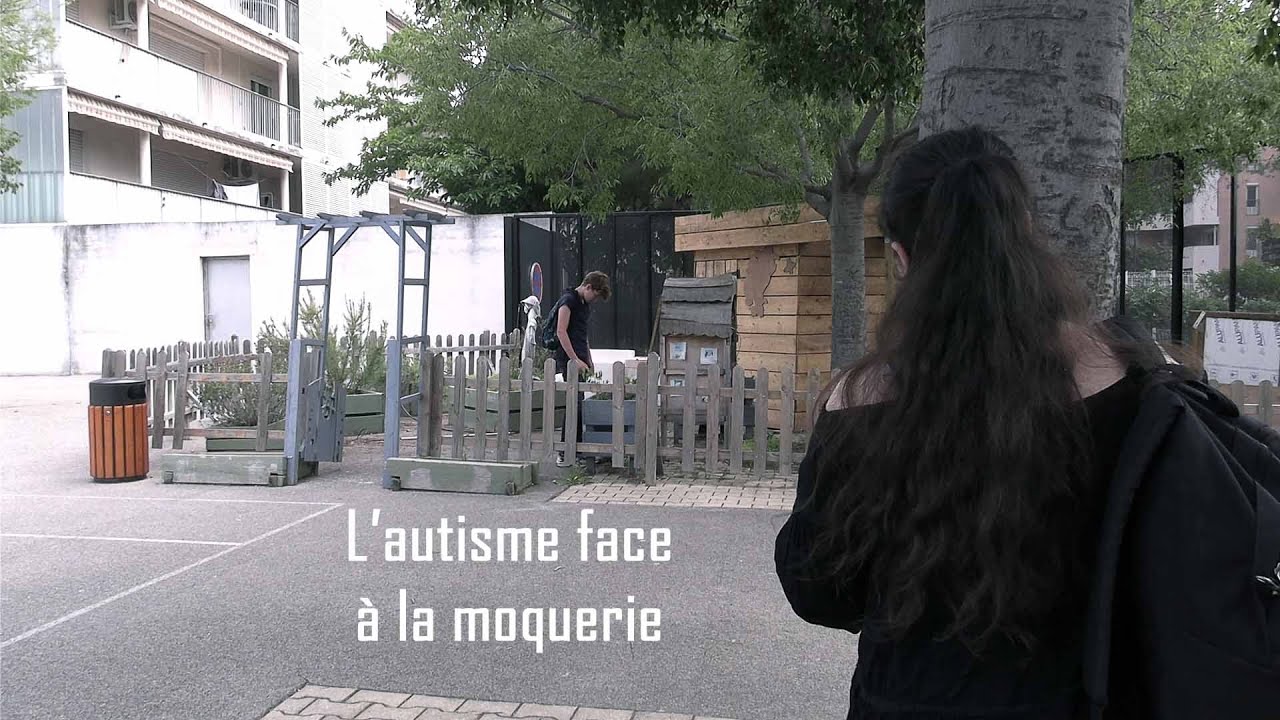 L'autisme face à la moquerie - 2021 - YouTube