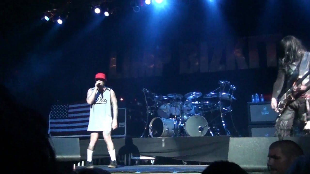 Fred Durst Performing With No Pants - YouTube