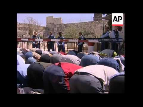 Thousands of security personnel guard Temple Mount - YouTube