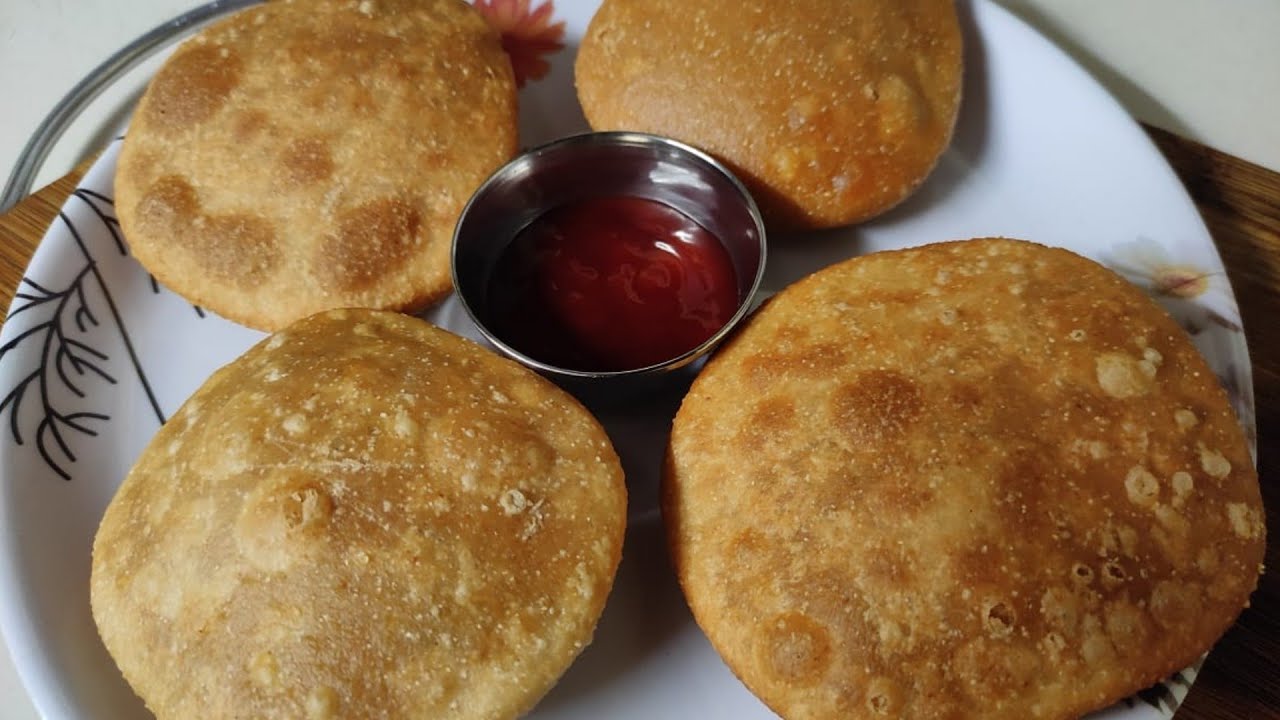 Crispy Biscuit Roti Recipe • Mangalore Style Crispy Biscuit Roti • How ...