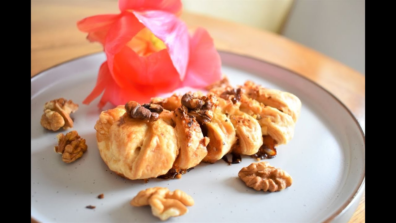 Sticky Sweet Maple Walnut Pastry 🤤 - You'll love it, it is delicious ...