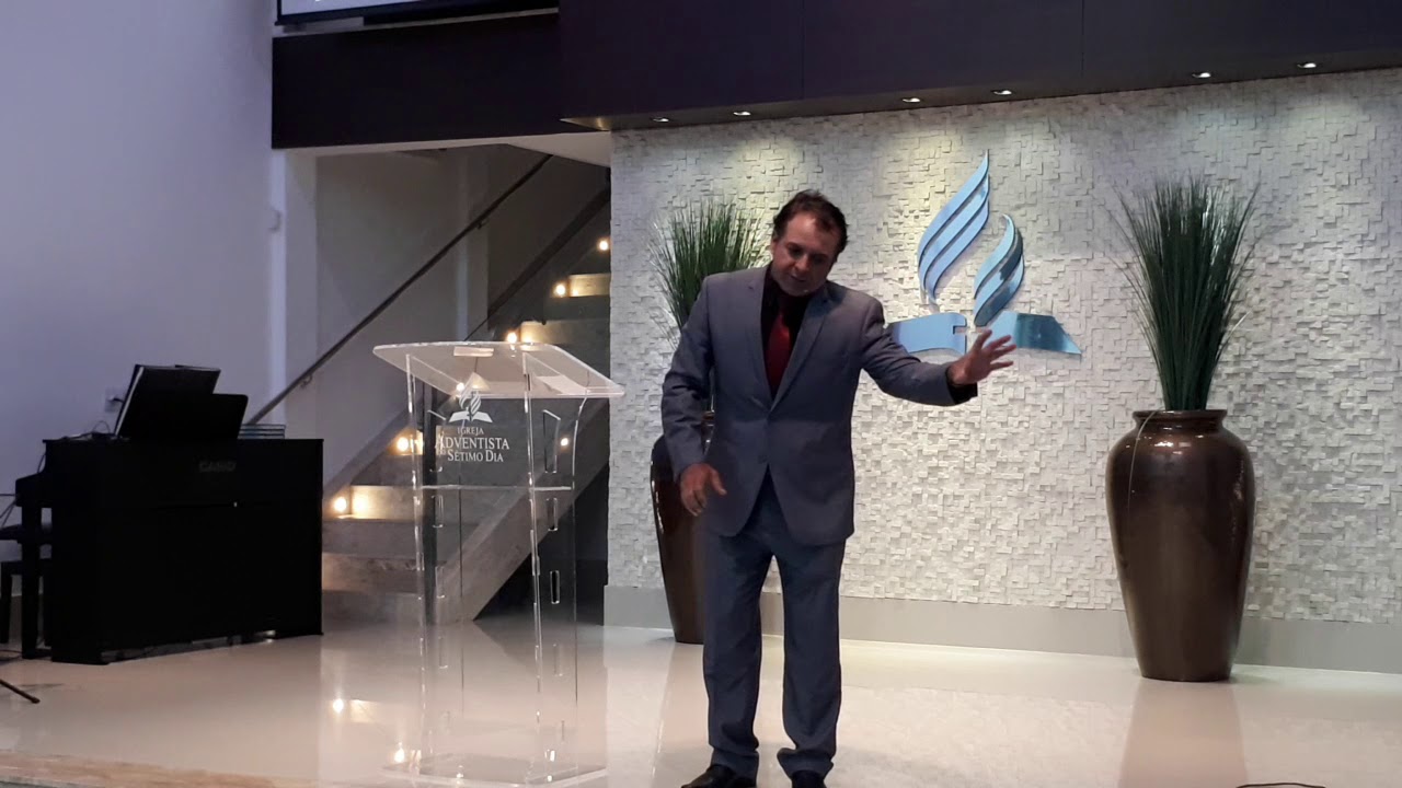 David Flood e Svea, missionários na África - YouTube