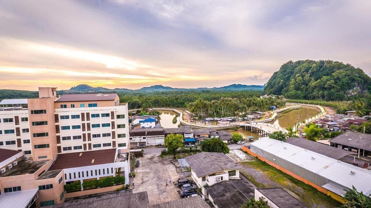 Sinkiat Thani Hotel, Satun, Malaysia - YouTube