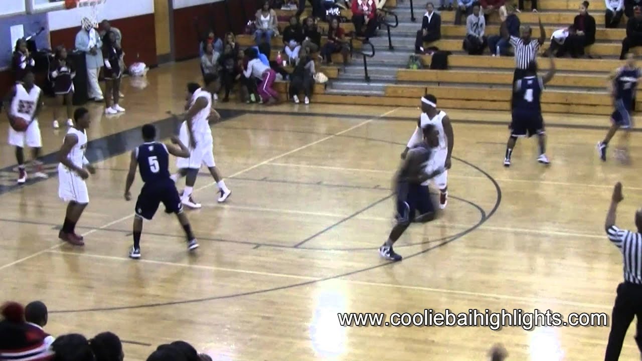Southwest Dekalb HS Emanuel Walker makes defender fall - YouTube