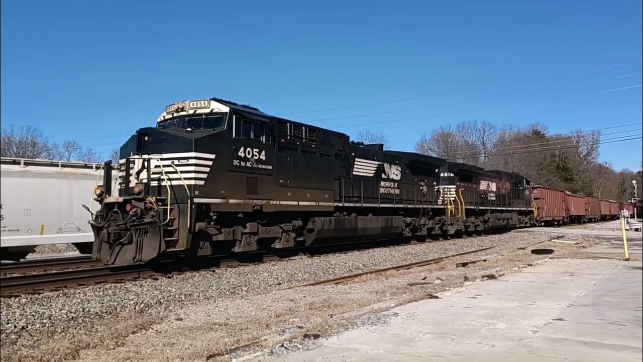 Loaded Surprises! "HERZOG" #92z & #93x Norfolk Southern #4054 / Empty MOW NS #4857- #940 - YouTube
