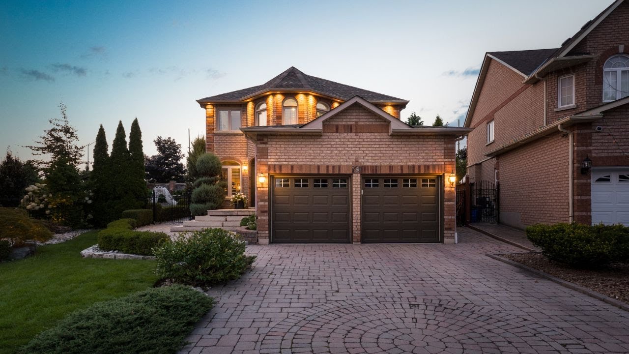 131 Cherokee Dr, Maple, ON - YouTube