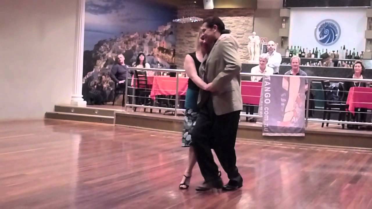 Barry & Sharon - Canyengue at El Greco Milonga 6/9/11 - YouTube